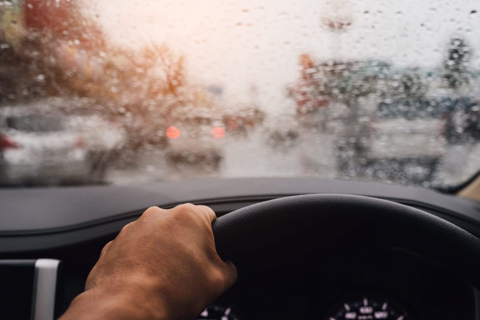 Driving In The Rain: Wet Weather Safety Tips | GoShorty